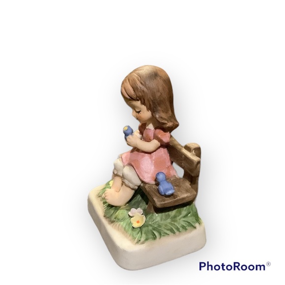 Lefton | Accents | Vintage Lefton Girl Figurine Twr38 Sitting On Bench ...